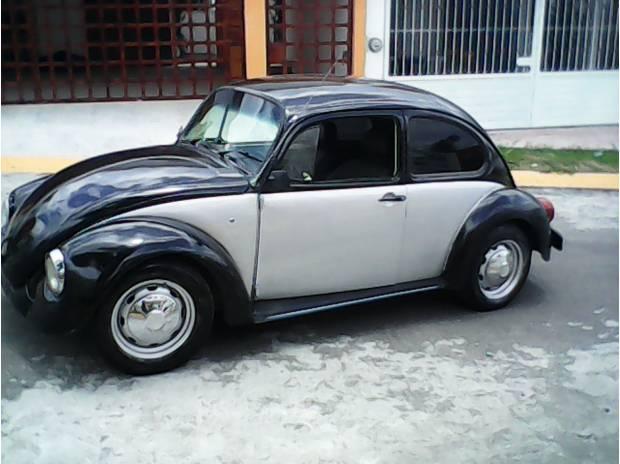 bonito vocho negro con gris en Tuxtla Gutierrez